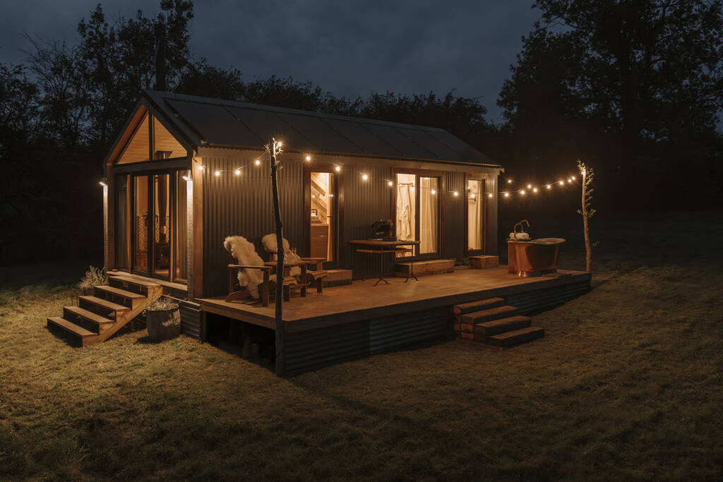 Little Doe Bank Cabin | Cabin in Warwickshire | Canopy & Stars