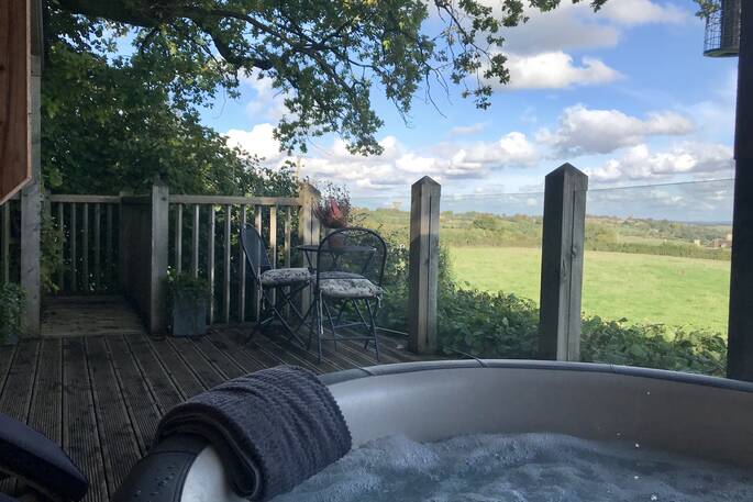 Oakdown Treehouse | Treehouse in Wiltshire | Canopy & Stars