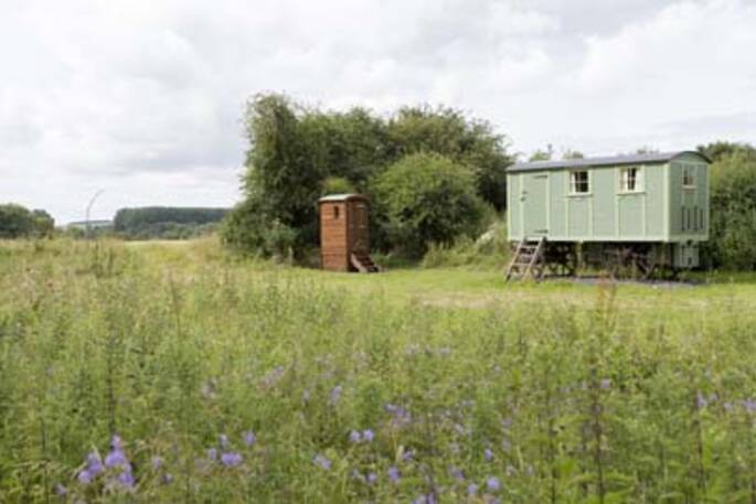 Mayfly | Shepherd's hut in Wiltshire | Canopy & Stars