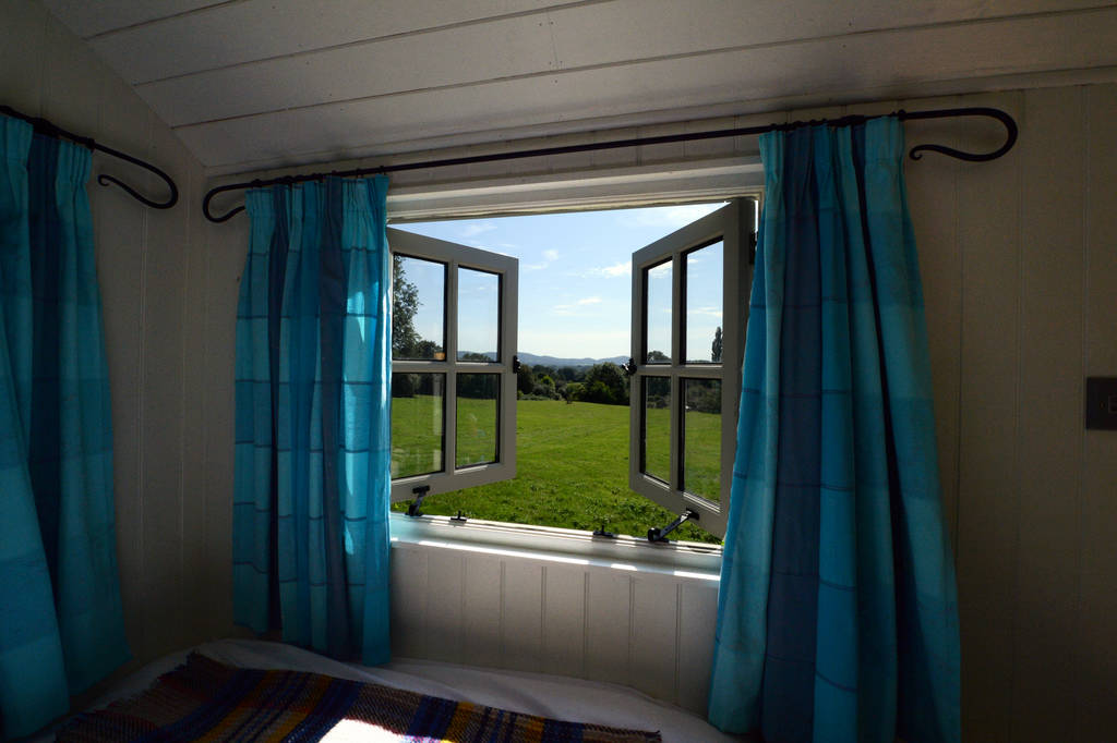 Hope House Farm | Shepherd's hut in Herefordshire | Canopy & Stars