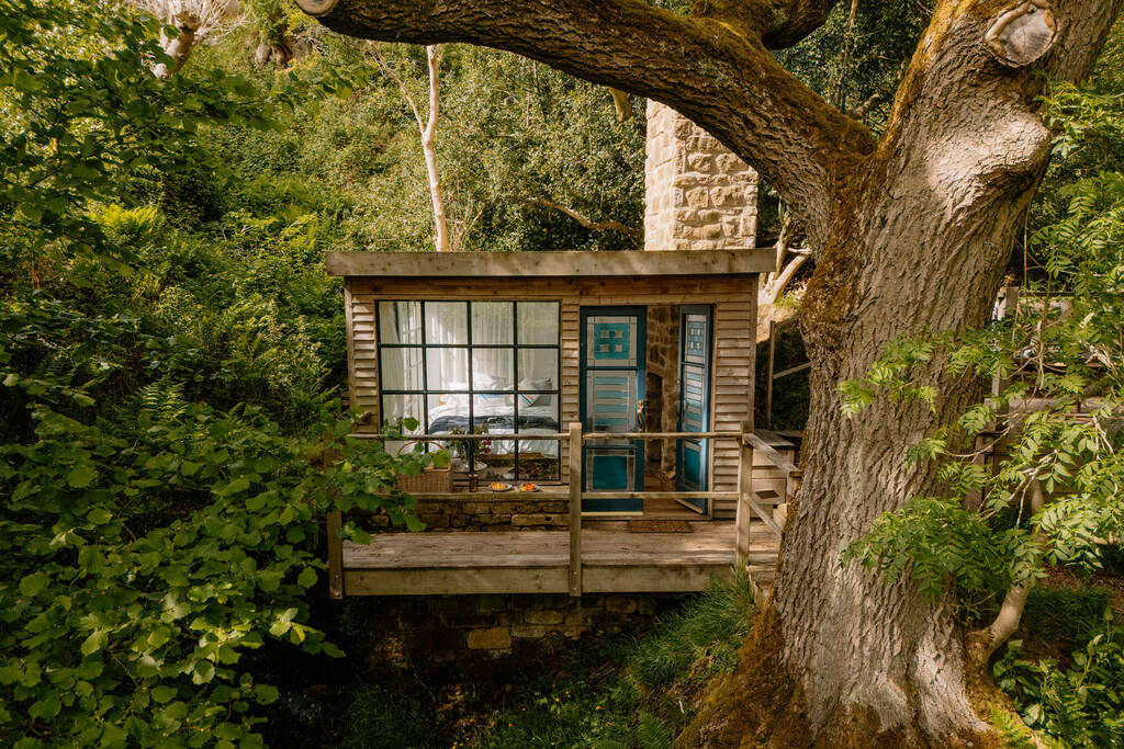 Falling Water | Cabin in Yorkshire | Canopy & Stars