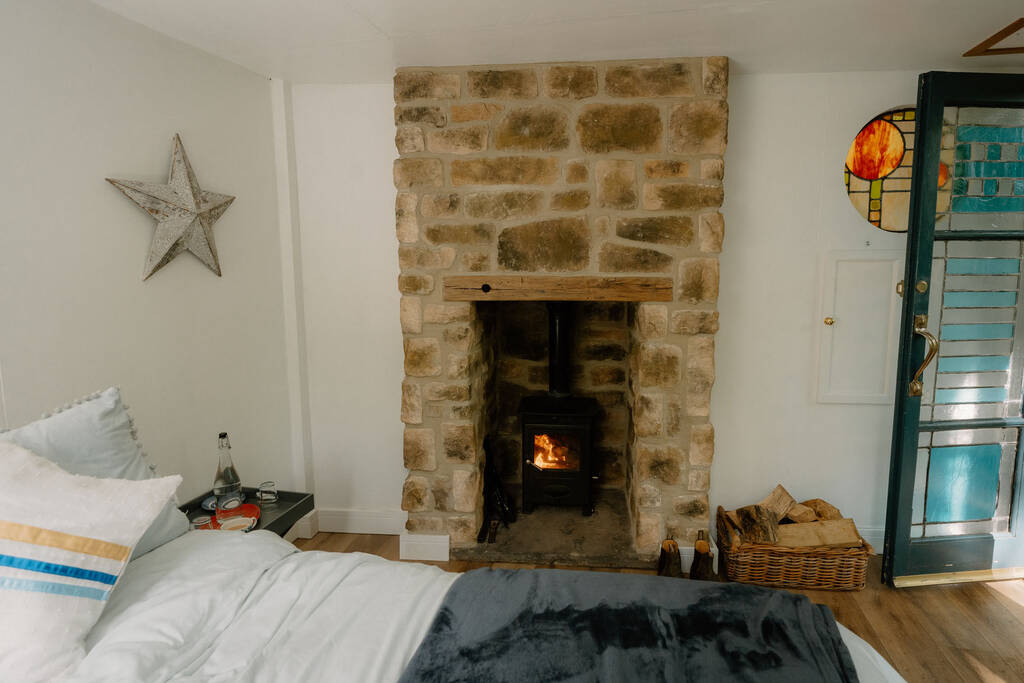 Falling Water | Cabin in Yorkshire | Canopy & Stars