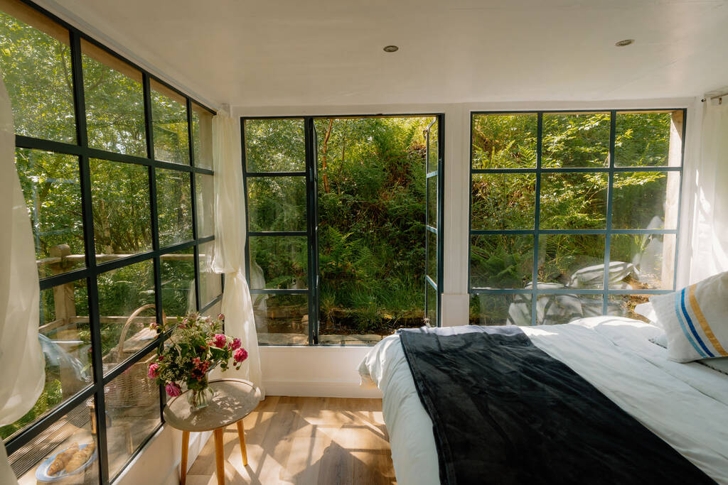Falling Water | Cabin in Yorkshire | Canopy & Stars