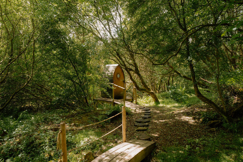 Falling Water | Cabin in Yorkshire | Canopy & Stars