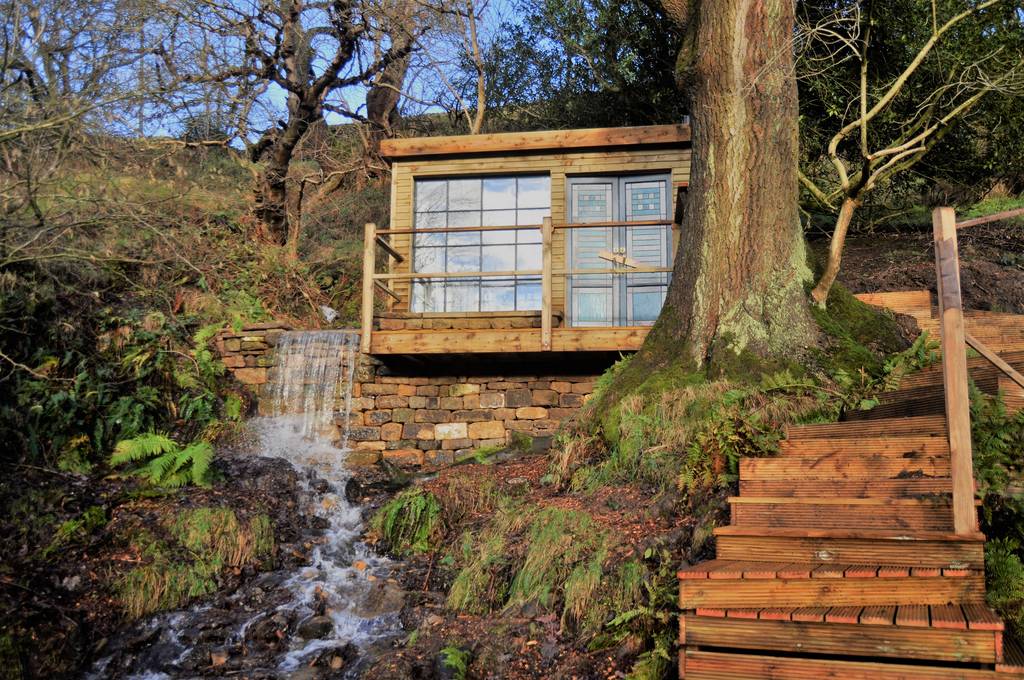 Falling Water | Cabin in Yorkshire | Canopy & Stars