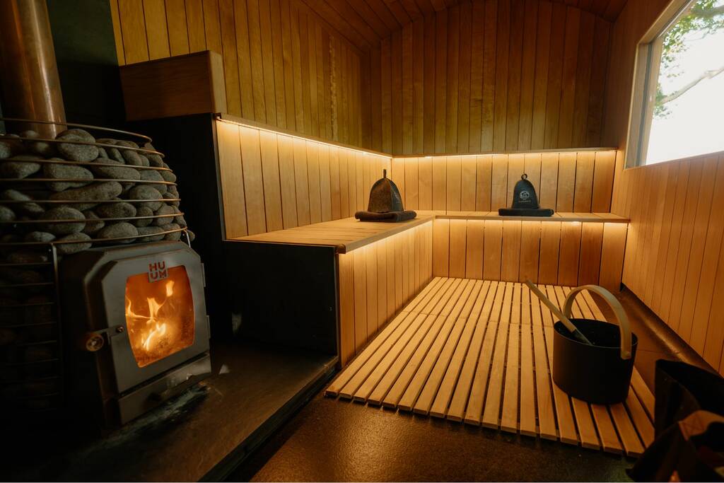 Poppy | Shepherd's hut in Yorkshire | Canopy & Stars