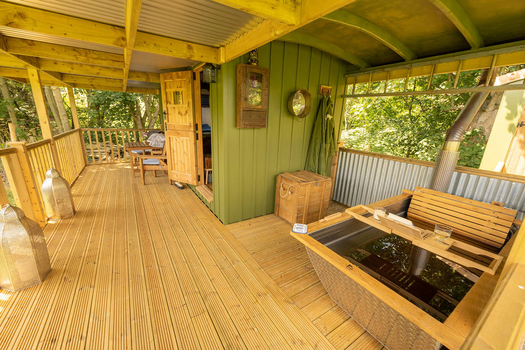 Woodman's Hut | Shepherd's hut in Yorkshire | Canopy & Stars