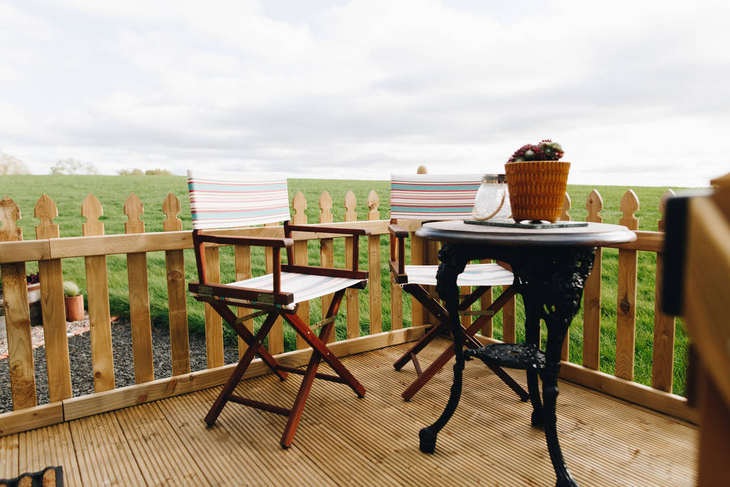 The Oat Box | Horsebox in Co. Londonderry | Canopy & Stars