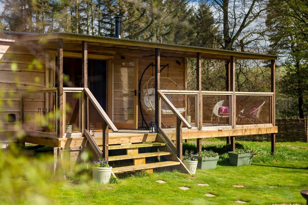 The Resting House | Shepherd's hut in Scottish Borders | Canopy & Stars