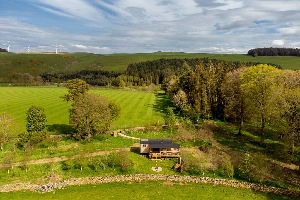 The Resting House | Shepherd's hut in Scottish Borders | Canopy & Stars