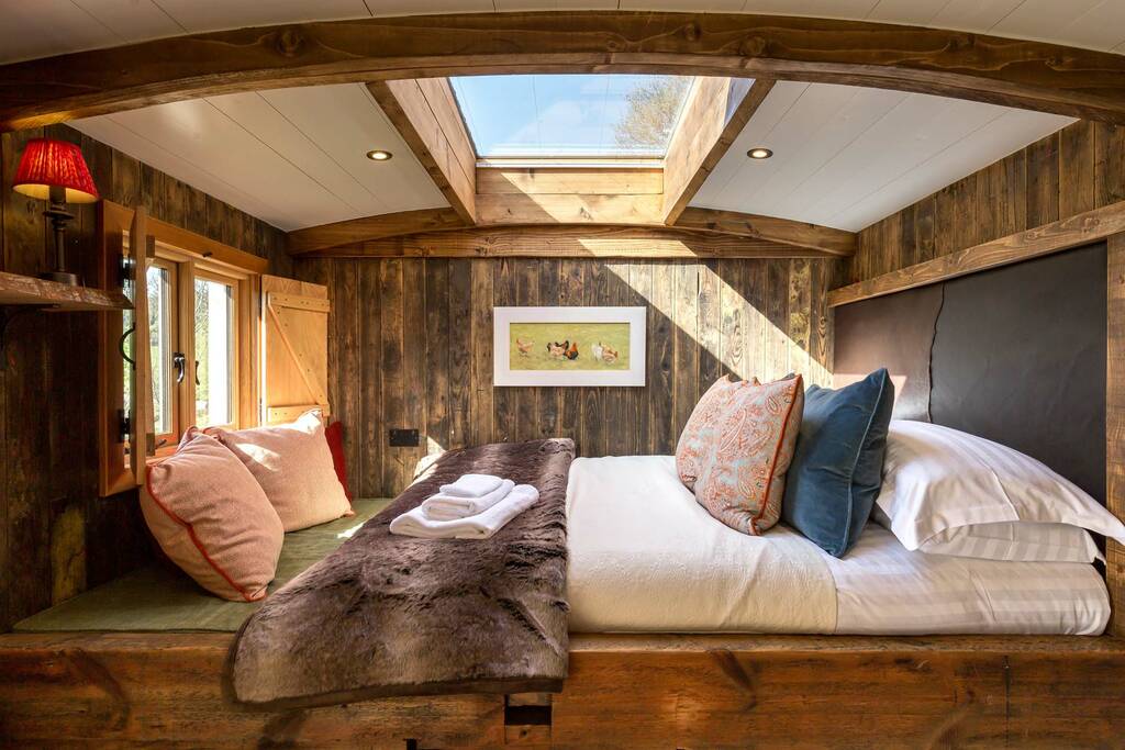 The Resting House | Shepherd's hut in Scottish Borders | Canopy & Stars