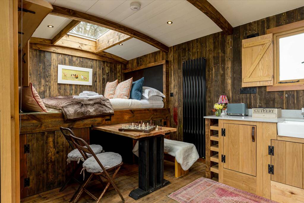 The Resting House | Shepherd's hut in Scottish Borders | Canopy & Stars