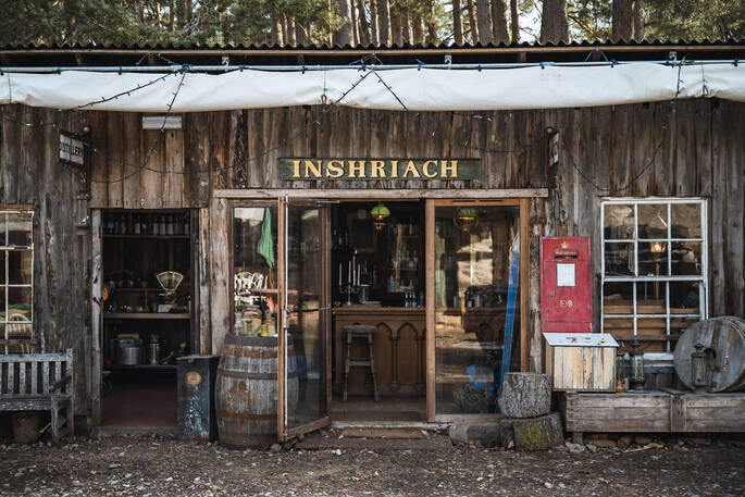 Inshriach Loghouse | Cabin in Highland | Canopy & Stars
