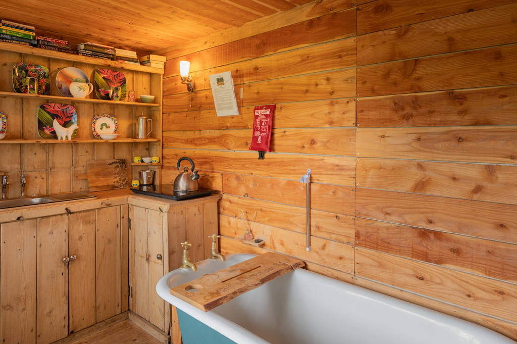 Juniper | Horsebox in Perth & Kinross | Canopy & Stars