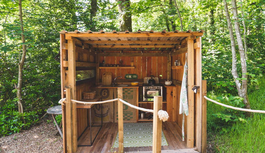 The Fishing Hut | Cabin in Stirling | Canopy & Stars