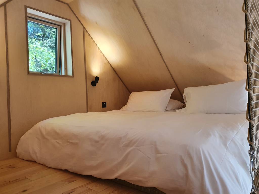 Brock | Bothy in Scotland | Canopy & Stars