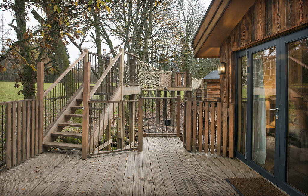 Flycatcher Treehouse | Treehouse in Stirling | Canopy & Stars