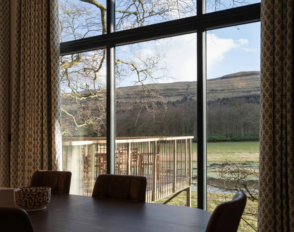 Siskin | Treehouse in Stirling | Canopy & Stars