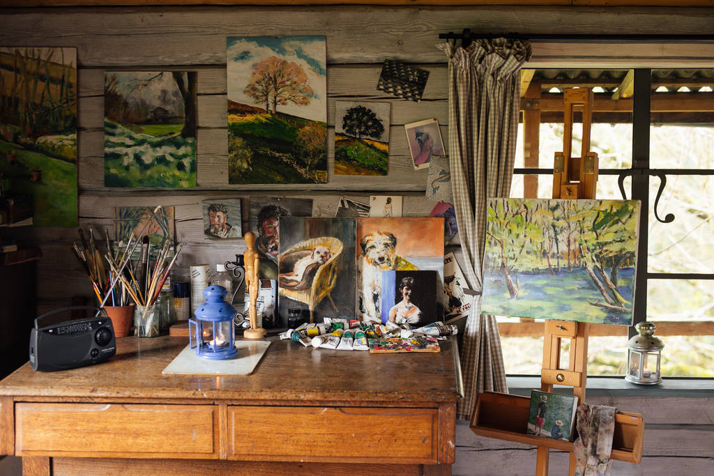 The Log House Studio | Cabin in Carmarthenshire | Canopy & Stars