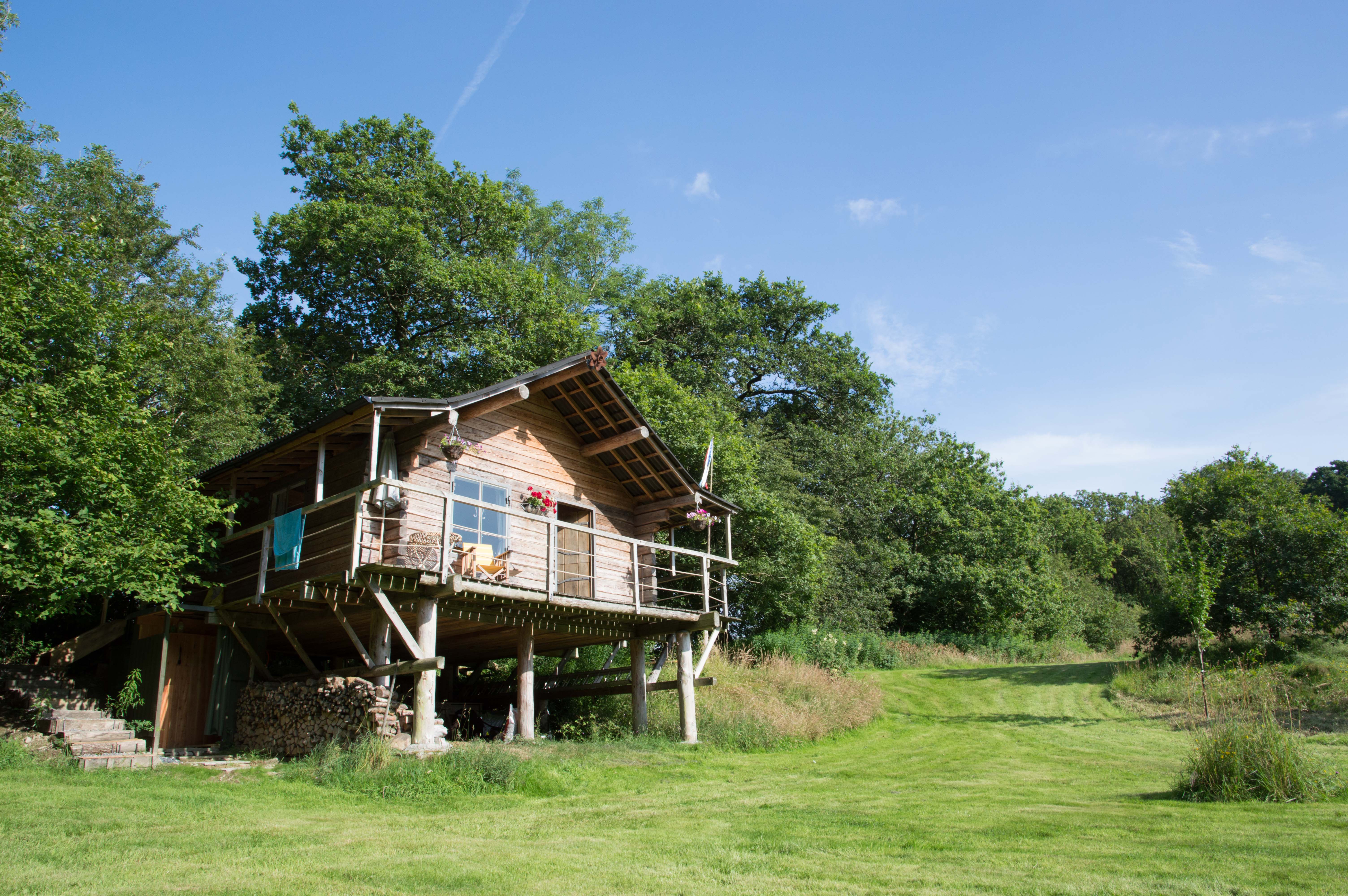 The Log House Studio | Cabin in Carmarthenshire | Canopy & Stars