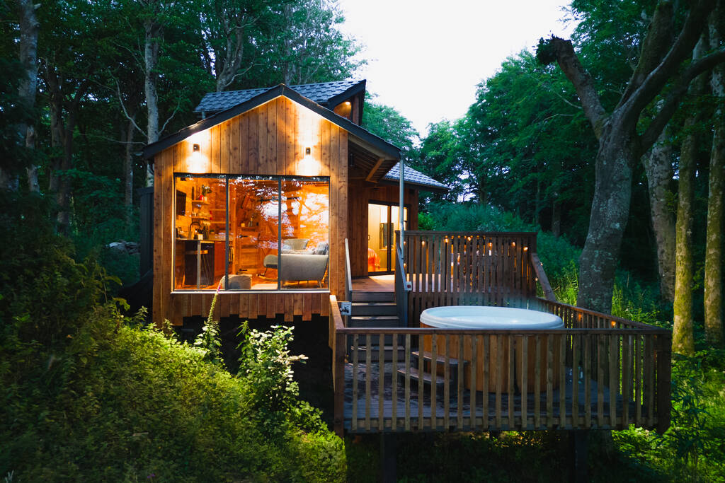 Cuckoo's Hideaway | Treehouse in Ceredigion | Canopy & Stars