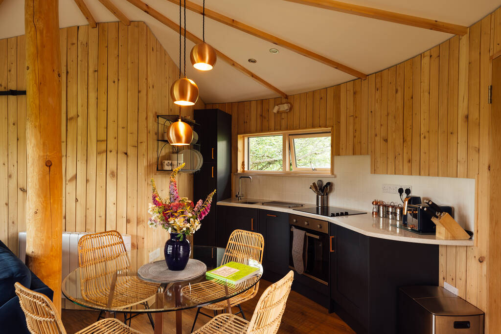 Ty'r Derw Treehouse | Treehouse in Ceredigion | Canopy & Stars