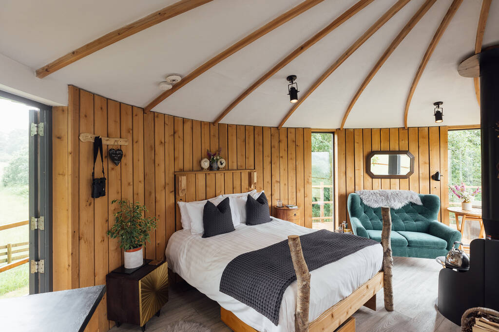 Ty'r Onnen Treehouse | Treehouse in Ceredigion | Canopy & Stars