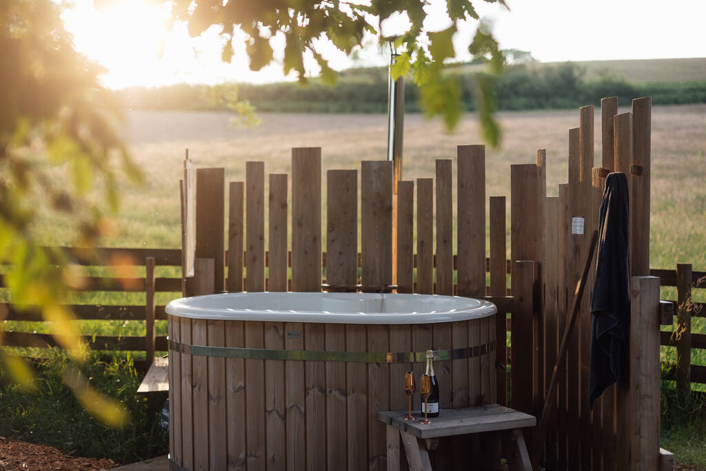 Ty'r Onnen Treehouse | Treehouse in Ceredigion | Canopy & Stars