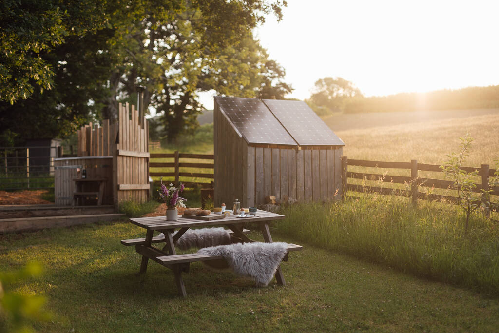 Ty'r Onnen Treehouse | Treehouse in Ceredigion | Canopy & Stars