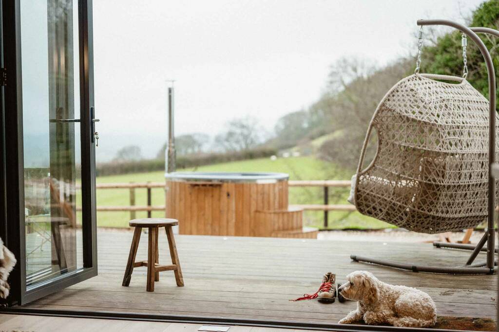 Skirrid Cabin | Cabin in Monmouthshire | Canopy & Stars