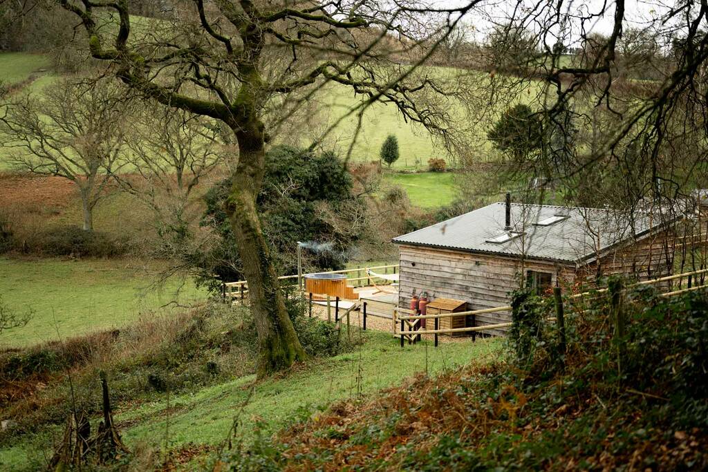 Skirrid Cabin | Cabin in Monmouthshire | Canopy & Stars