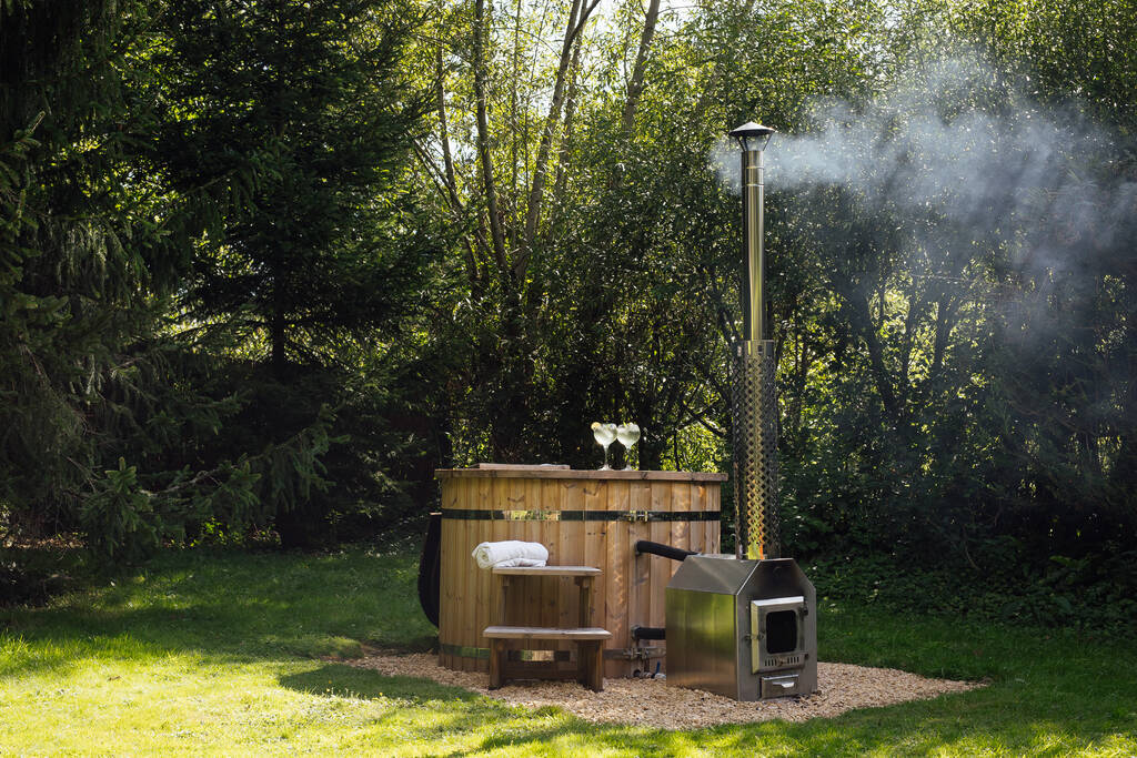 Hop Cabin | Cabin in Monmouthshire | Canopy & Stars