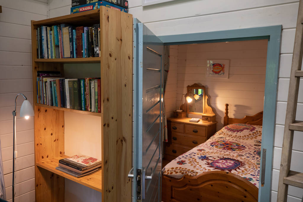 Hop Cabin | Cabin in Monmouthshire | Canopy & Stars