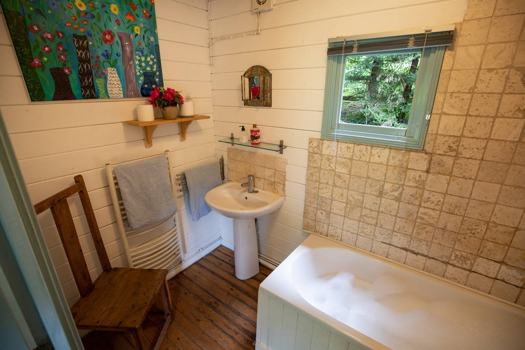 Hop Cabin | Cabin in Monmouthshire | Canopy & Stars