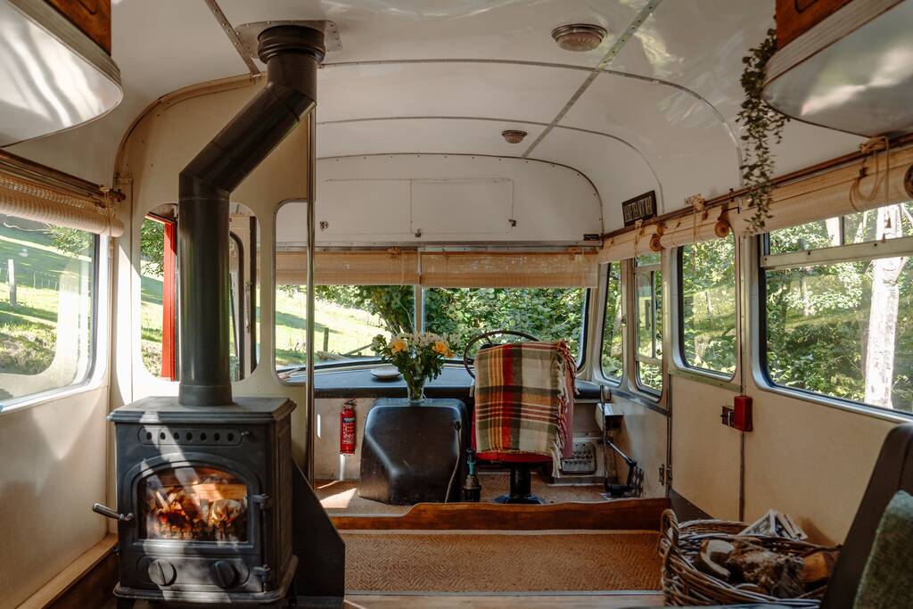 Willowbrook | Bus in Monmouthshire | Canopy & Stars