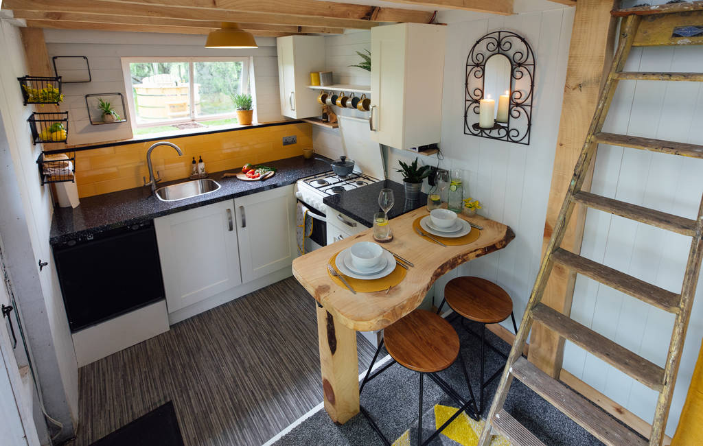 Ffynone Bach | Cabin in Pembrokeshire | Canopy & Stars