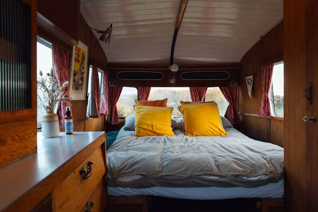 Cabin Bach | Cabin in Pembrokeshire | Canopy & Stars