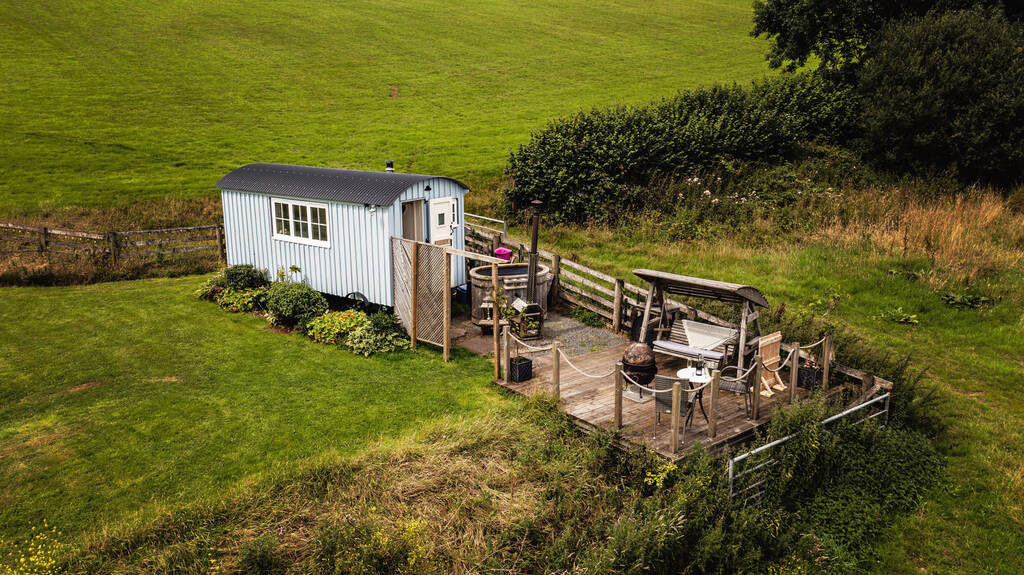 Shepherd's Hut at Argoed | Shepherd's hut in Powys | Canopy & Stars