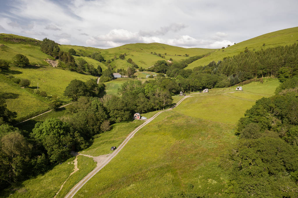 Nyth y Barcud Treehouse | Treehouse in Powys | Canopy & Stars
