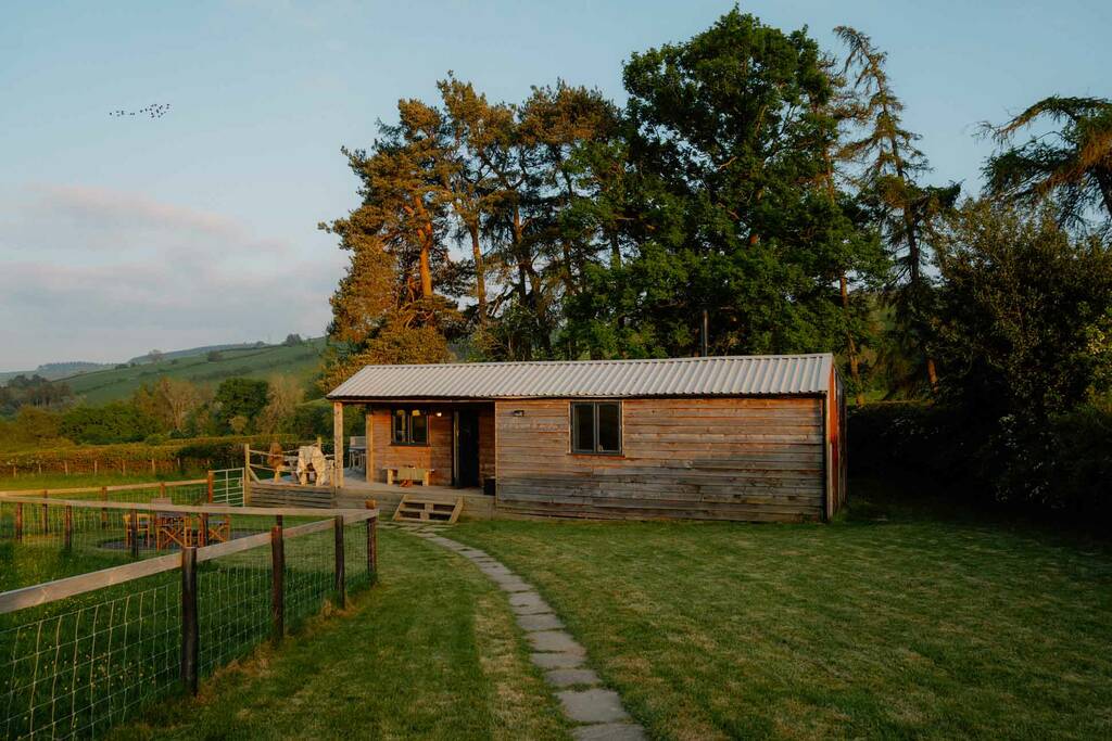 Caban Cefncoed | Cabin in Powys | Canopy & Stars