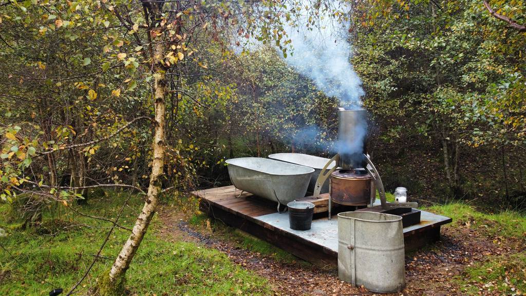 Moon Conker | Pod in Powys | Canopy & Stars