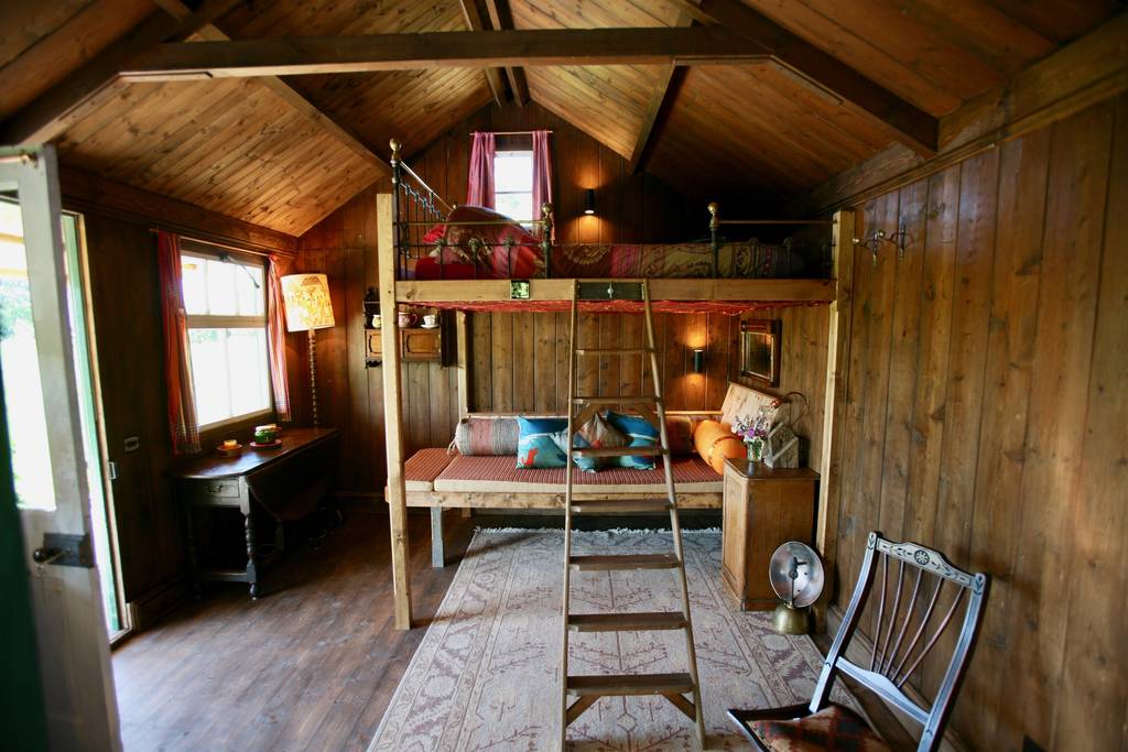 The Duck Hut | Cabin in Shropshire | Canopy & Stars