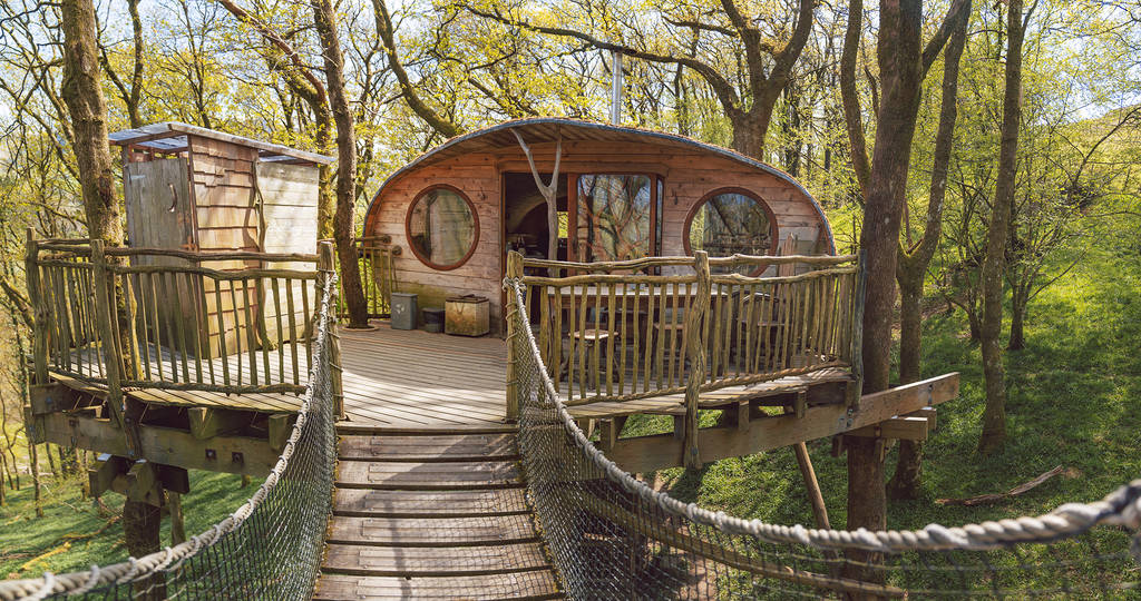 Gwdy Hw | Treehouse in Powys | Canopy & Stars