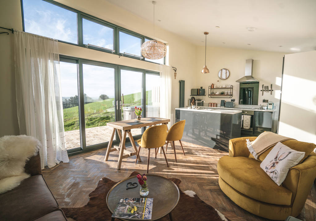 Shepherds Hill | Cabin in Powys | Canopy & Stars