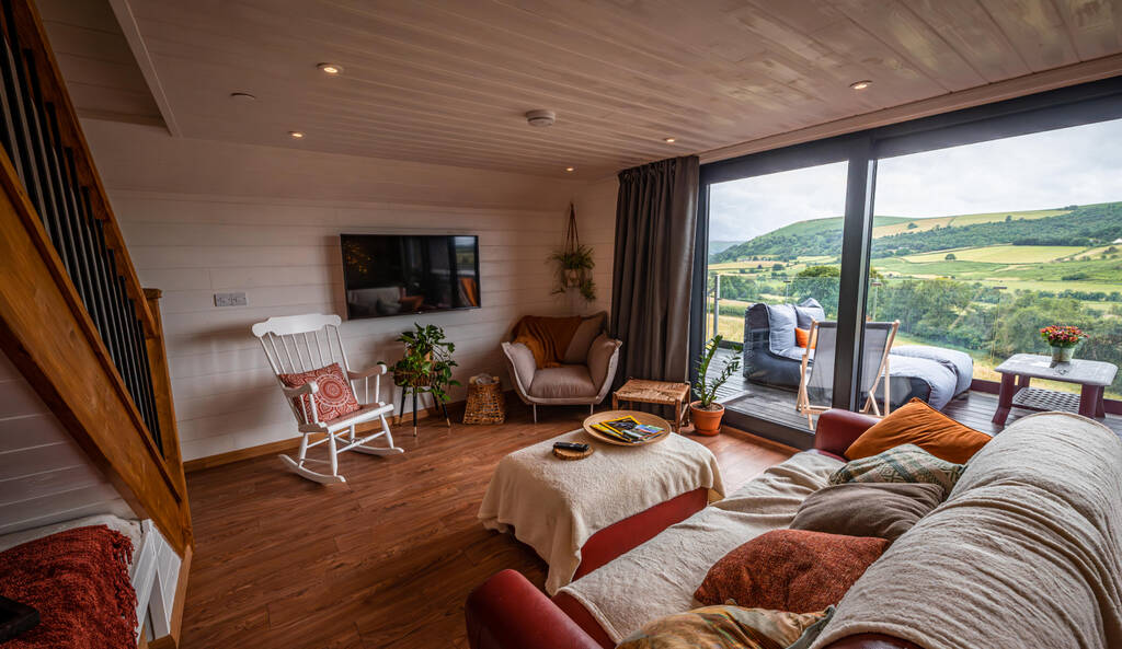 Oolert | Treehouse in Powys | Canopy & Stars