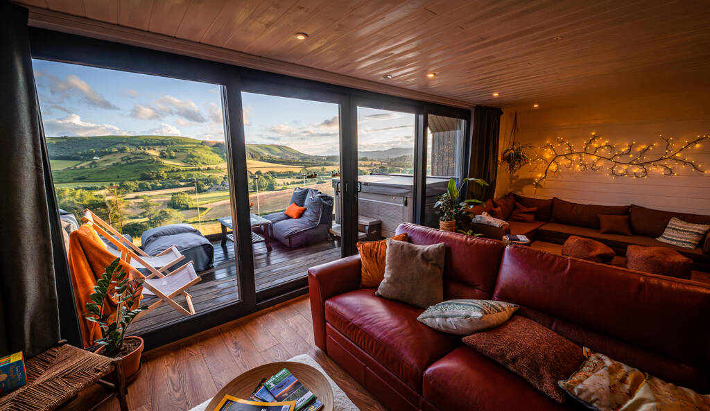 Oolert | Treehouse in Powys | Canopy & Stars