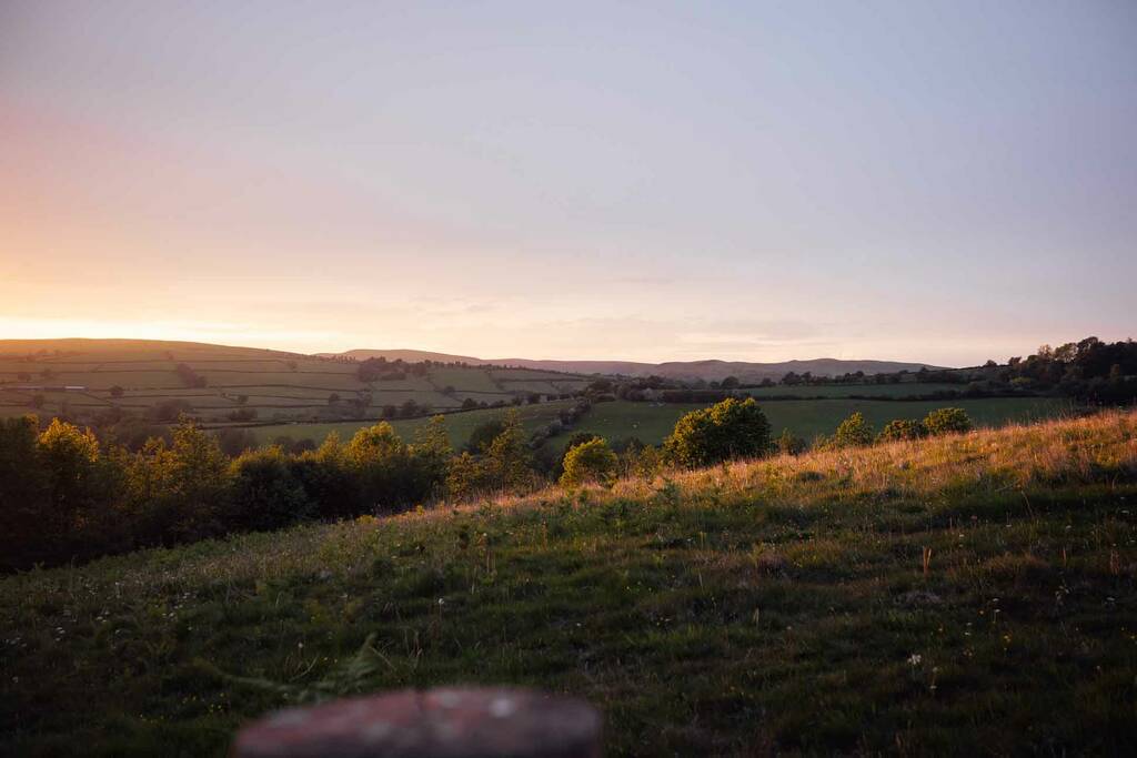Ty Bach Bothy | Bothy in Powys | Canopy & Stars