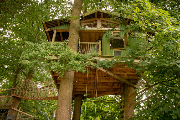 Copse Camp | Treehouse in Denbighshire | Canopy & Stars