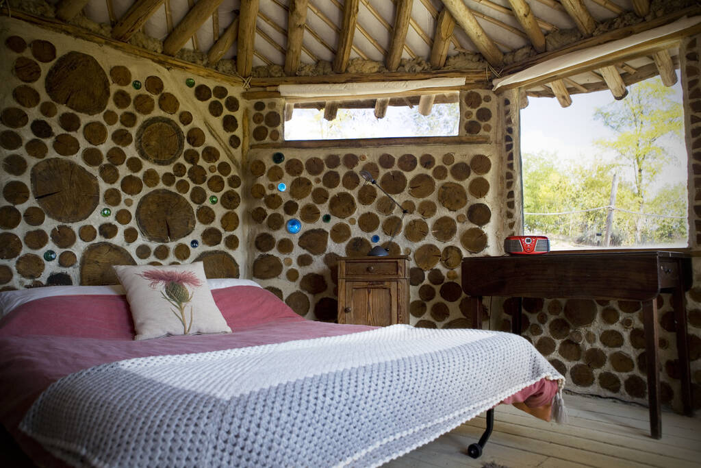 La Maison Ronde | Roundhouse in Dordogne | Canopy & Stars