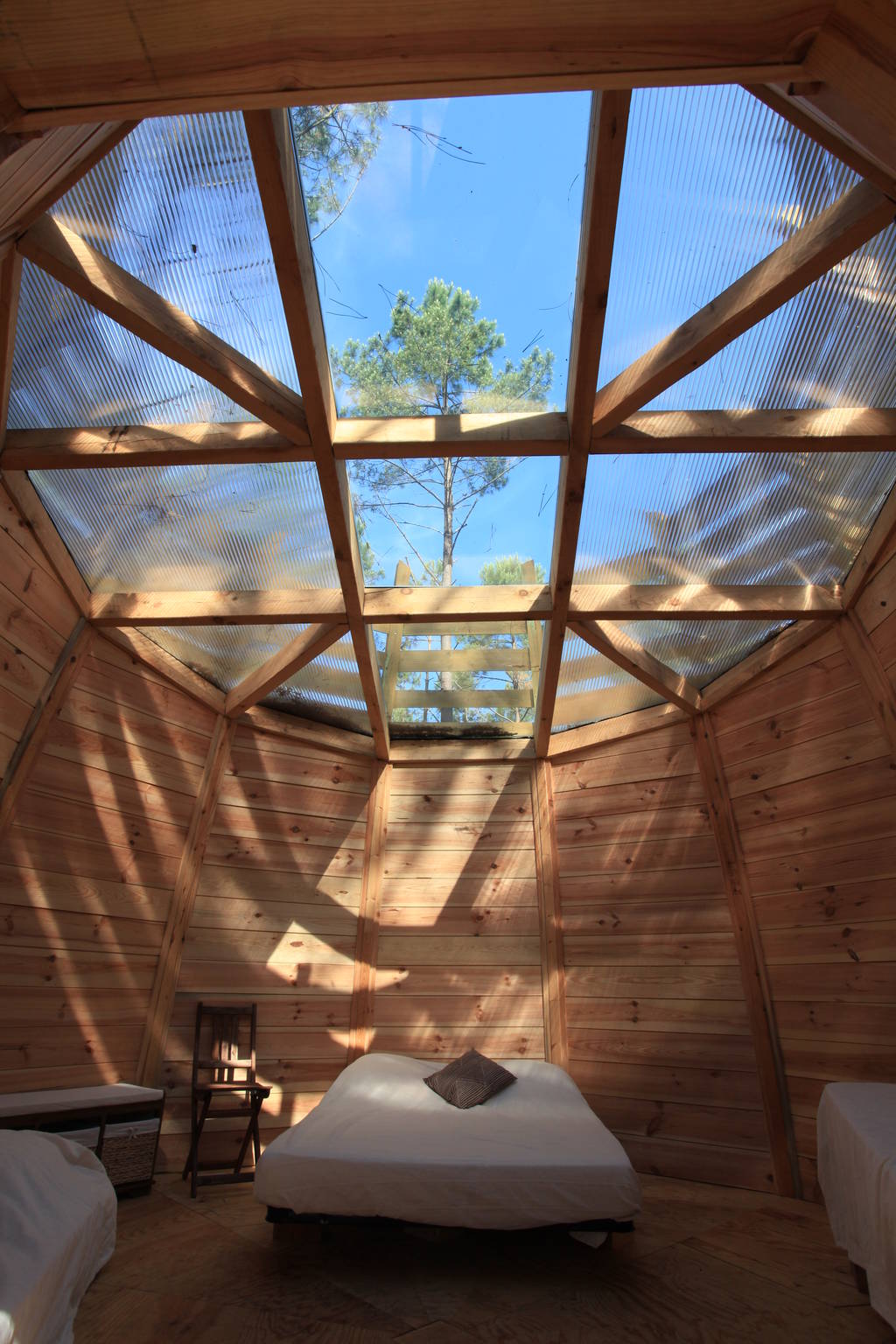 River Treehouse | Treehouse in Gironde | Canopy & Stars